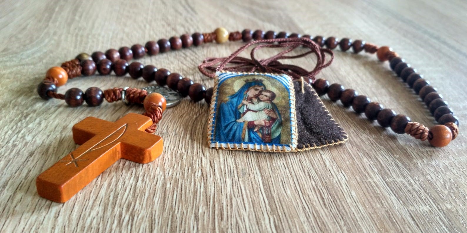 El Rosario y el Escapulario: sacramentales. Todo ha venido de Cristo ...